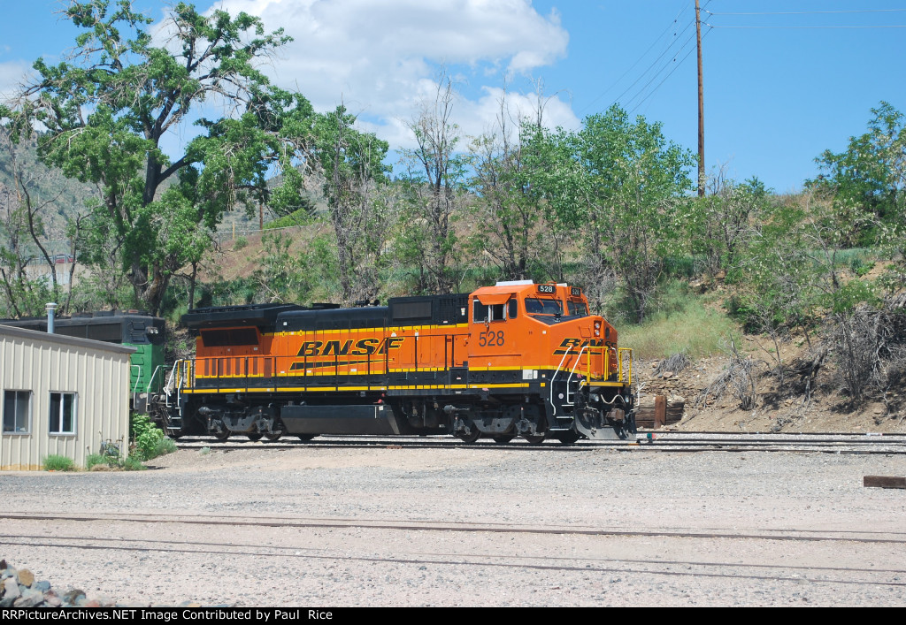 BNSF 528